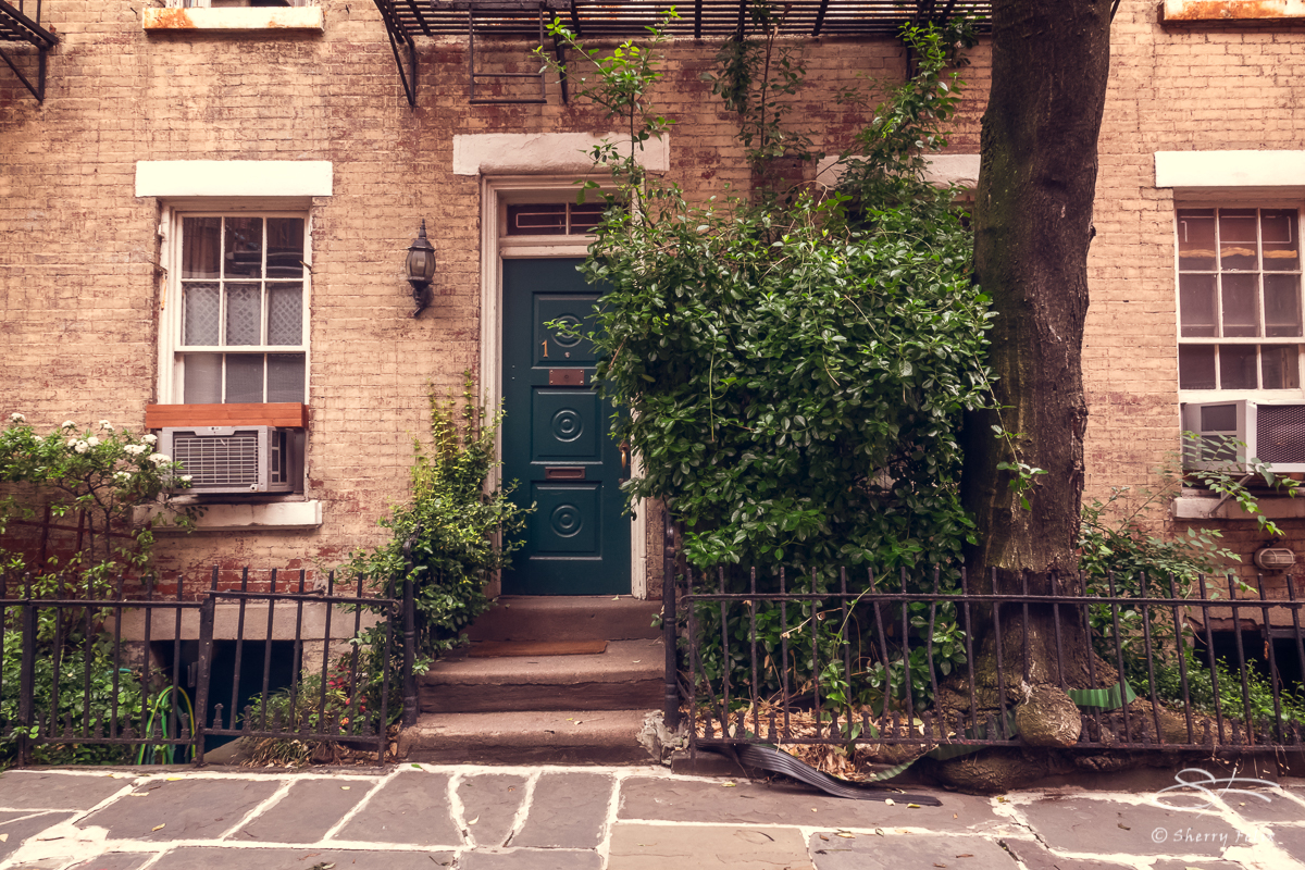 Patchin Place Doors – Sherry Felix – port4u