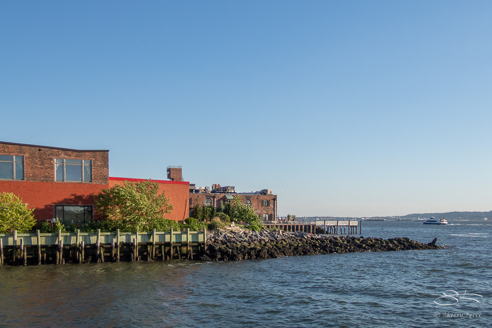 Red Hook – Sherry Felix – port4u
